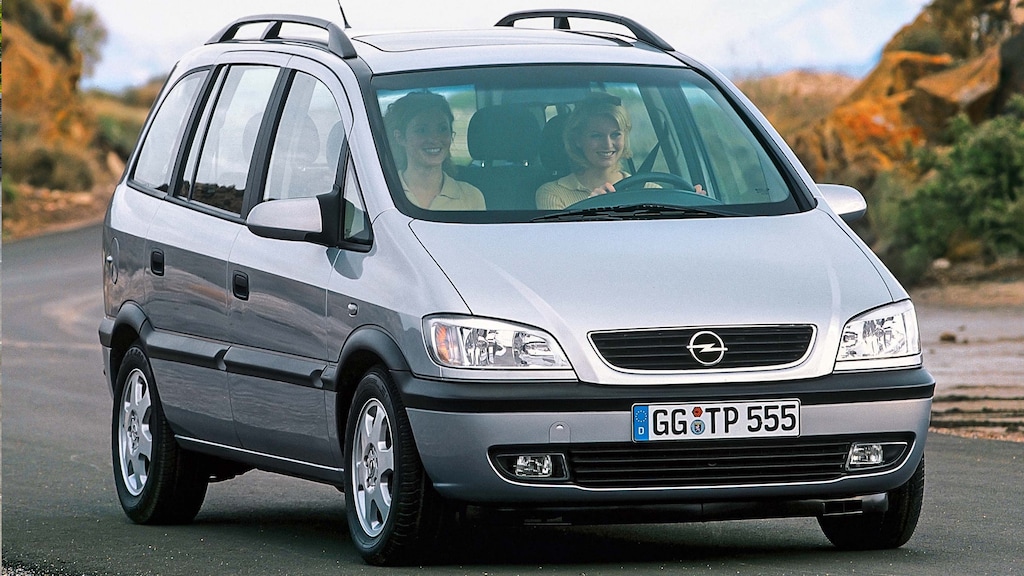 Opel Zafira și-a sărbătorit premiera mondială în urmă cu 25 de ani